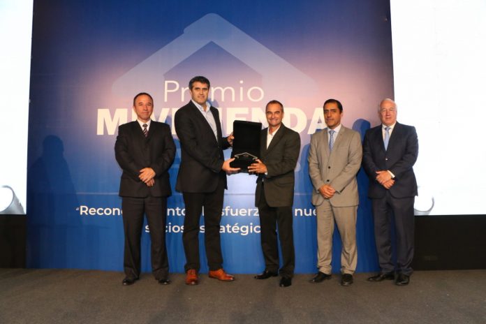 Fondo MiVivienda entrega premio a Constructora Galilea - Piura Empresarial